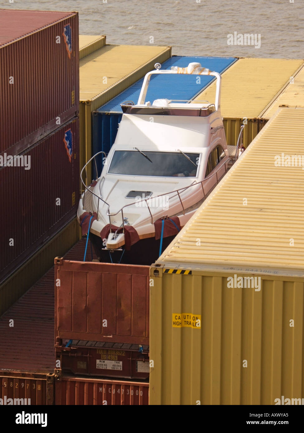 Motor Yacht Transportation, Container Vessel Stock Photo - Alamy