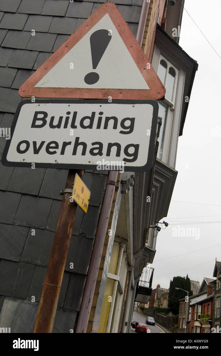 Overhang sign hi-res stock photography and images - Alamy