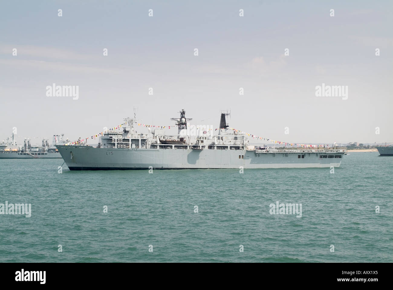 Assault ship HMS Bulwark L15 Stock Photo - Alamy