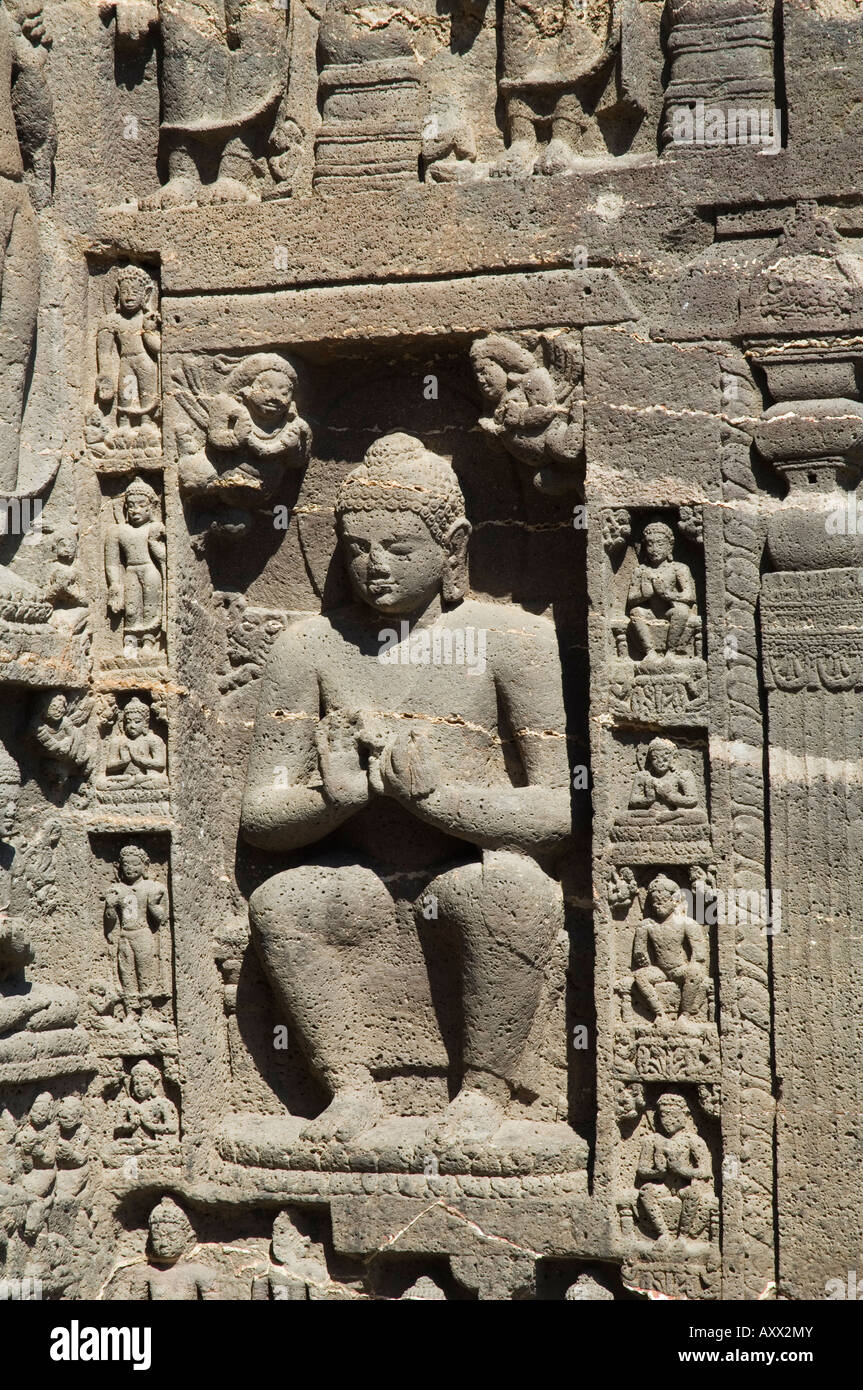 Rock carvings Ajanta Cave complex, Buddhist Temples carved into solid ...
