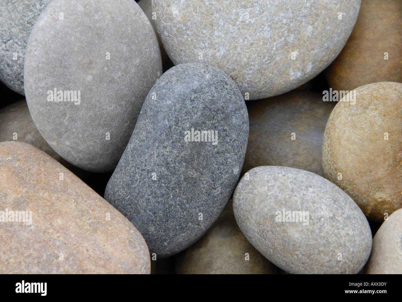 Pebbles on beach set hi-res stock photography and images - Alamy