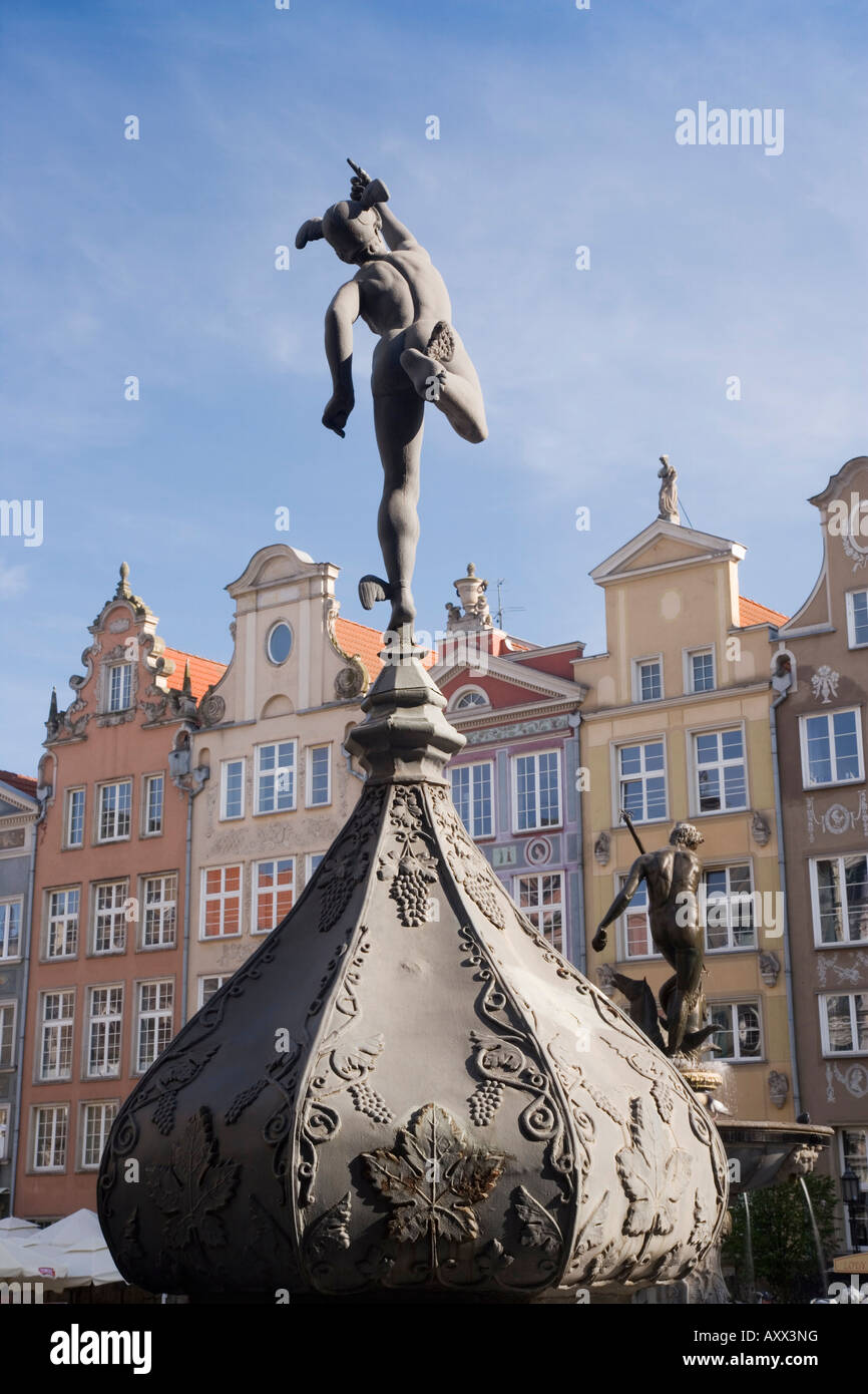 Dlugi Targ (Long Market), lined with medieval houses, Gdansk, Pomerania ...