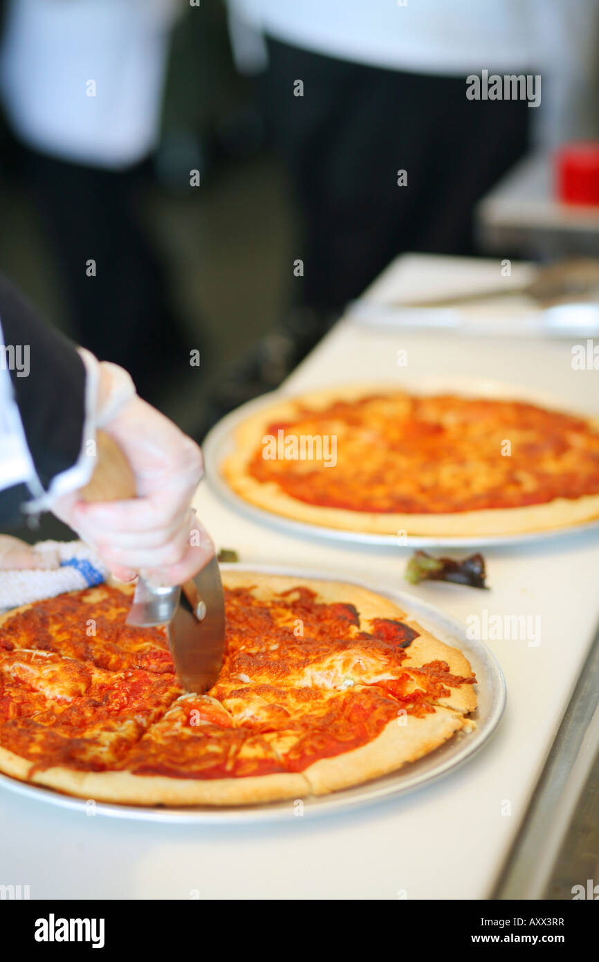 Pizza chef preparing typical hi-res stock photography and images - Alamy