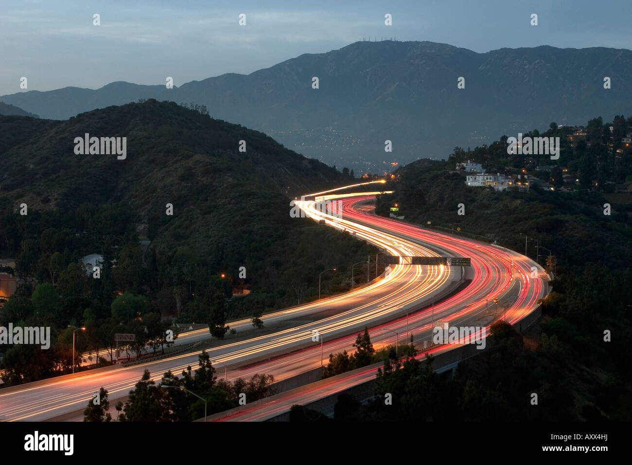 Sweeping curves hi-res stock photography and images - Alamy