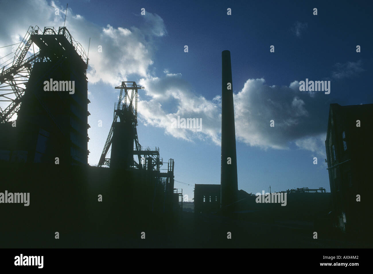 Closed coal mine hi-res stock photography and images - Alamy