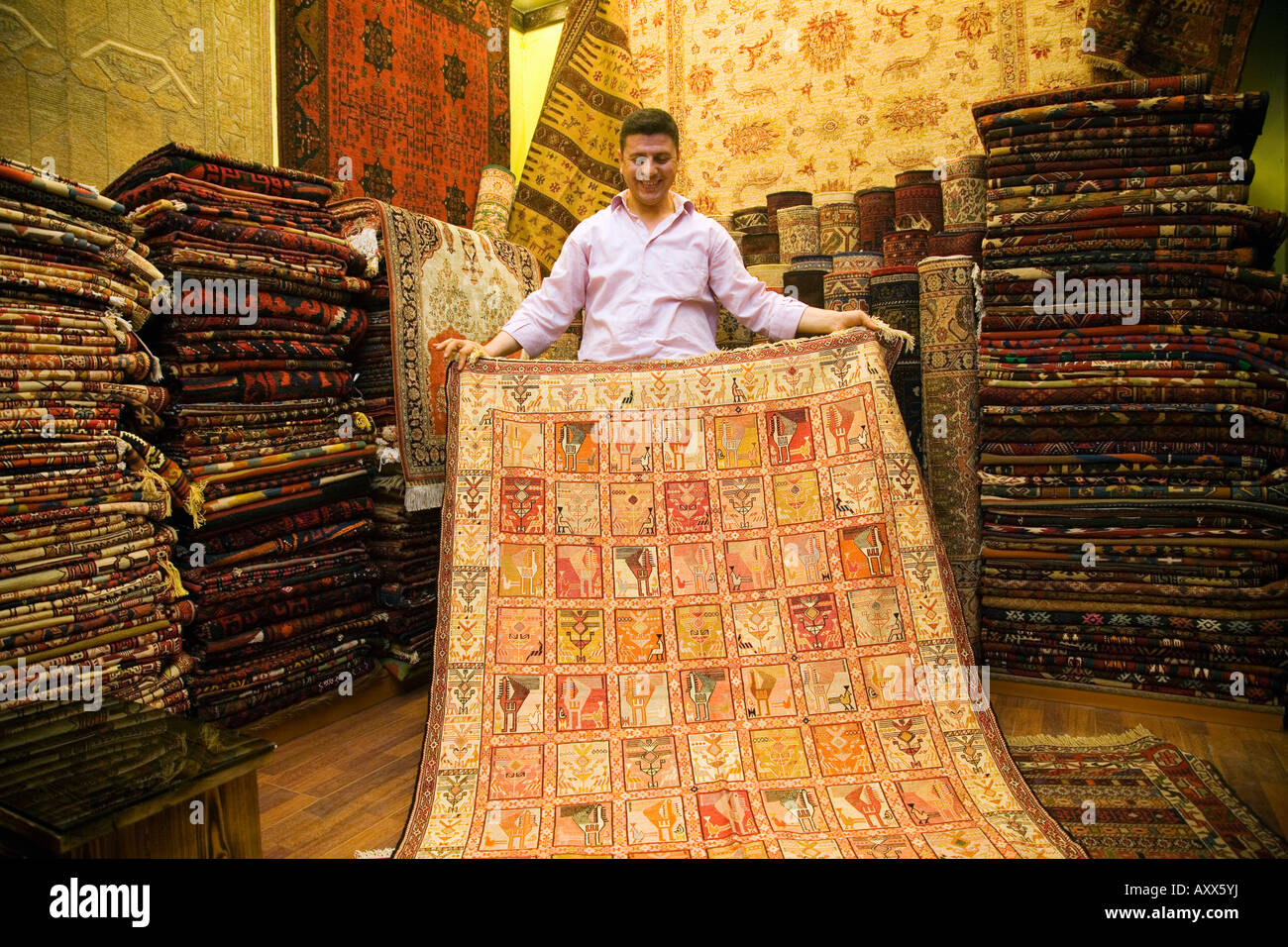 Turkish carpet salesman hi-res stock photography and images - Alamy
