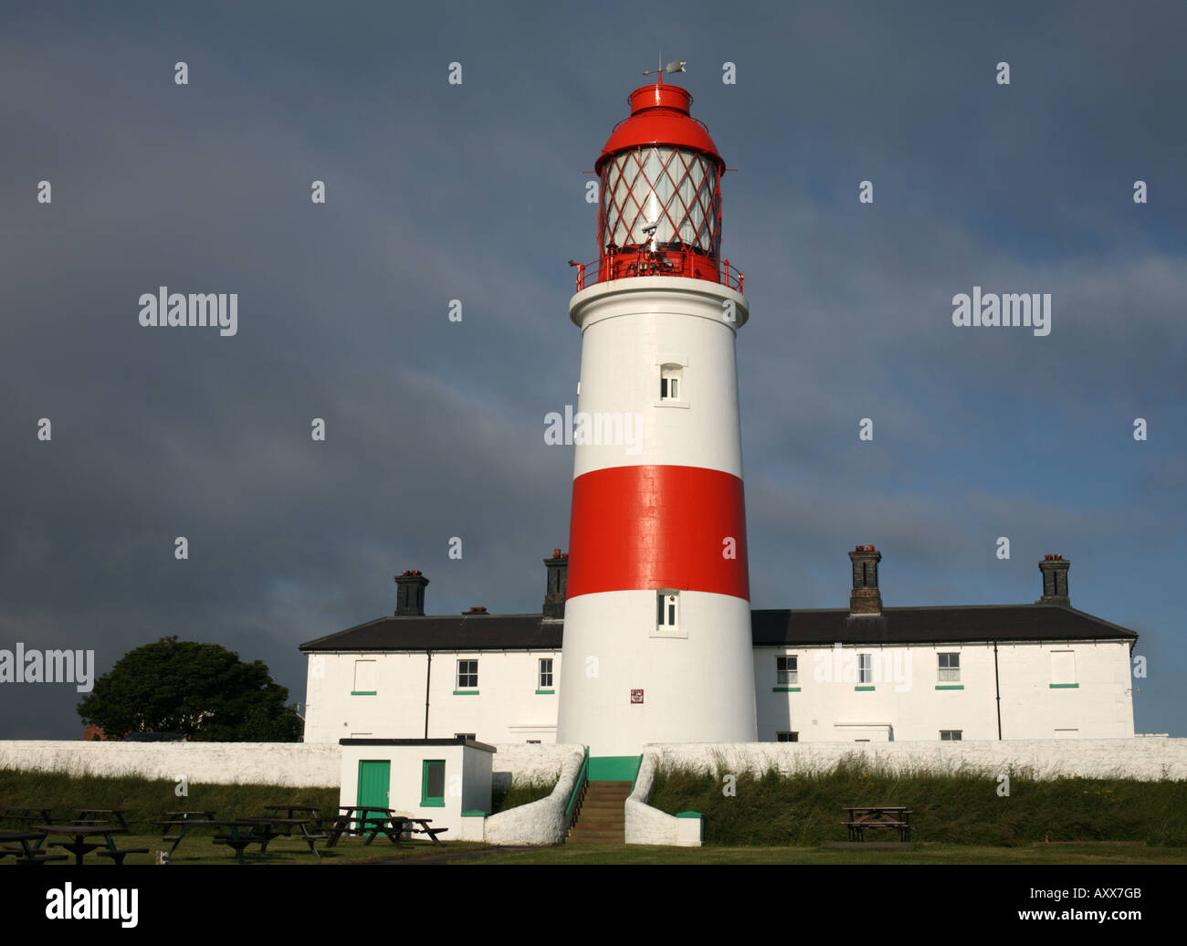 Souter lighthouse silhouette hi-res stock photography and images - Alamy