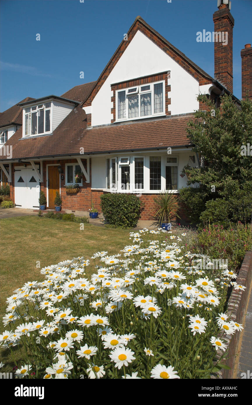 Edwardian style house hi-res stock photography and images - Alamy