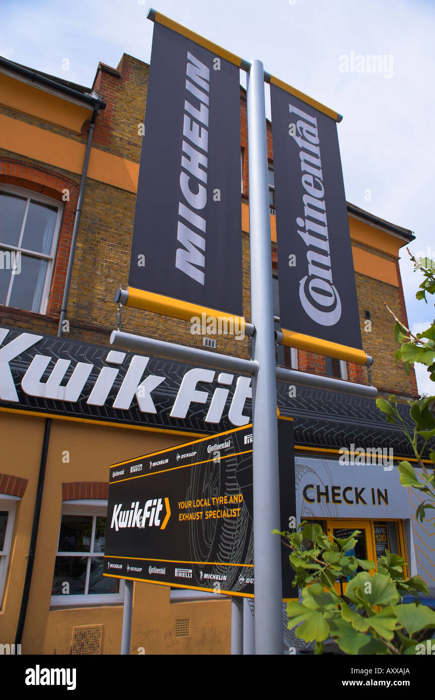 Europe UK kwik fit auto repair Stock Photo - Alamy