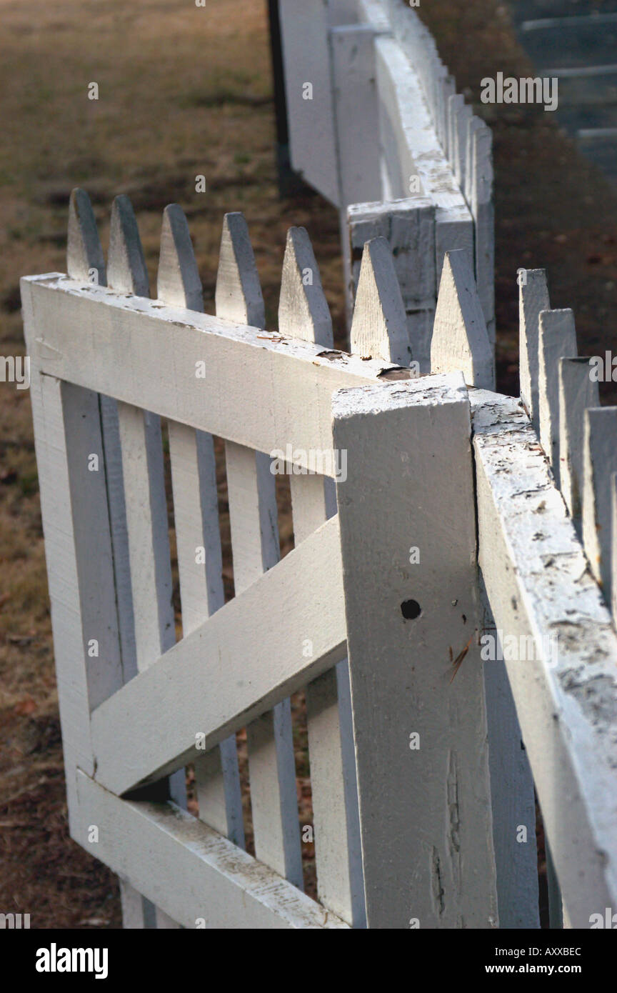 Picket fence gate hi-res stock photography and images - Alamy