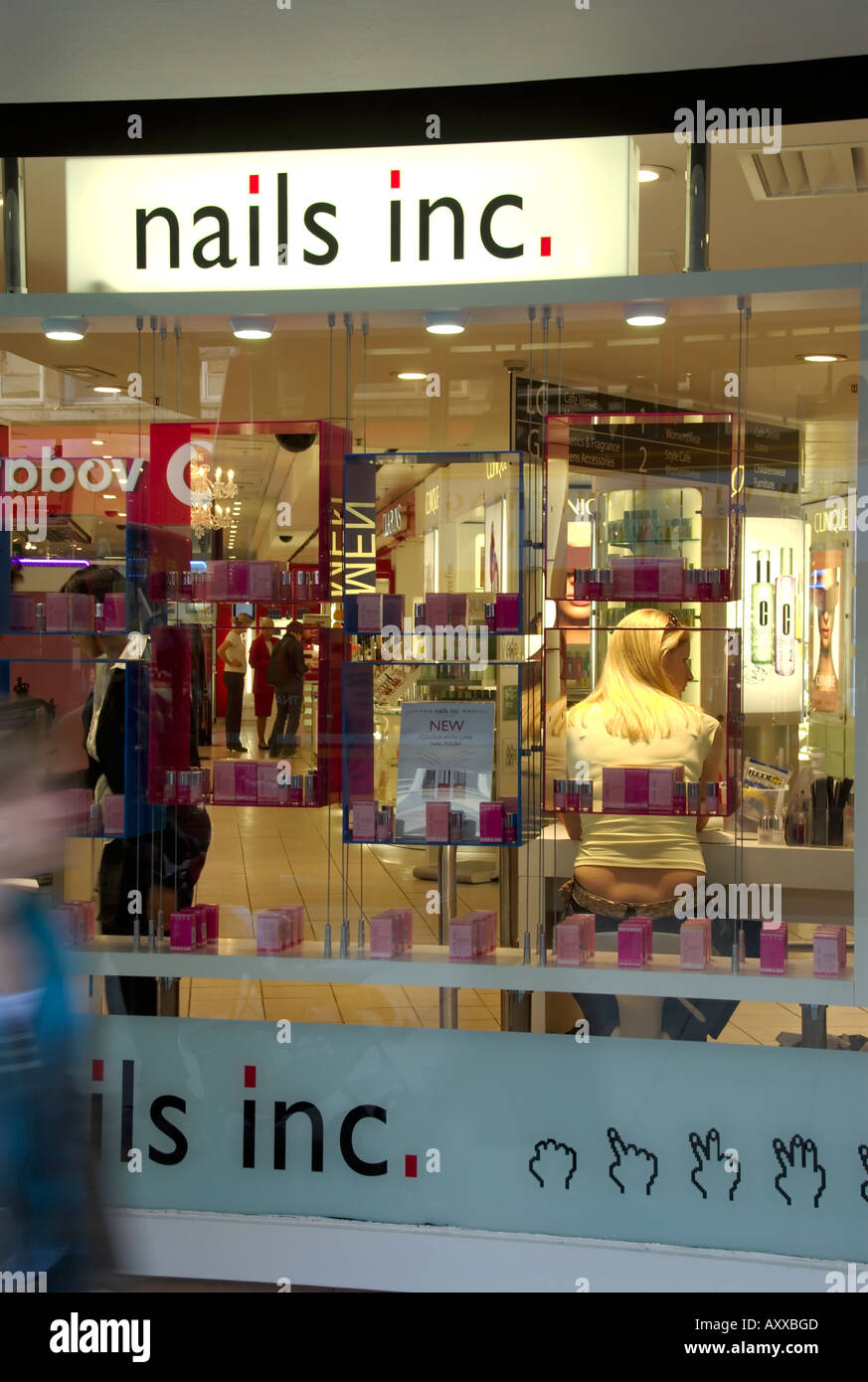 Europe UK London Oxford street shop window Stock Photo - Alamy