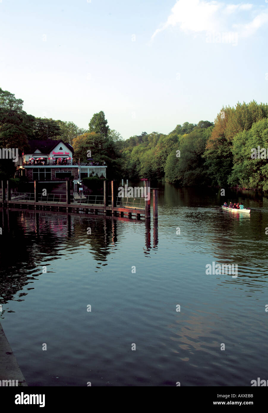 Boulter's lock hi-res stock photography and images - Alamy