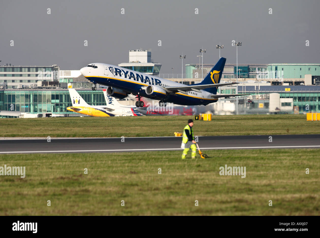 Away manchester tower air traffic control atc boeing airbus ryanair hi ...