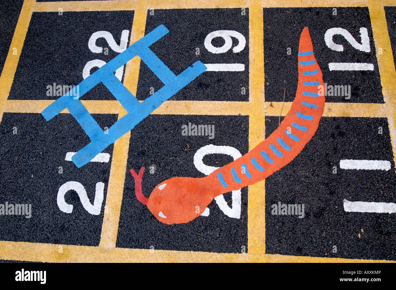 Snakes ladders hi-res stock photography and images - Alamy