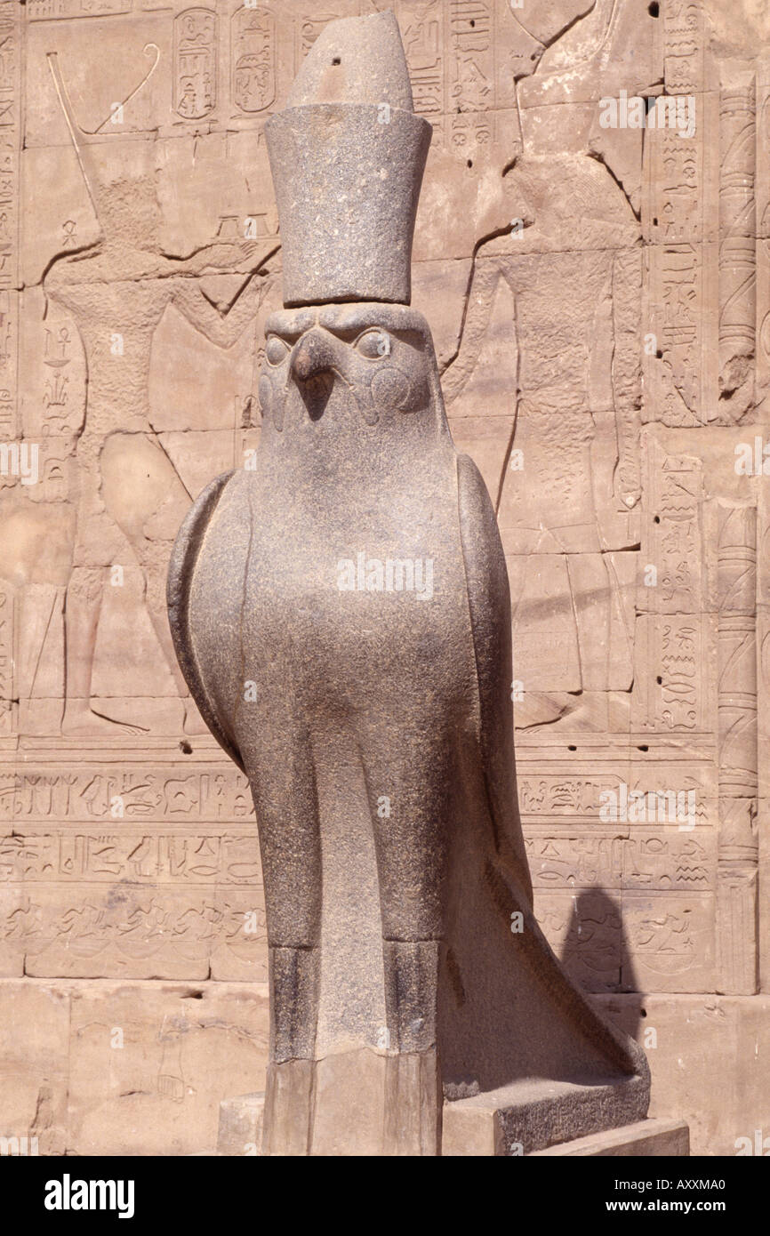 Edfu, Tempel, Horus Stock Photo - Alamy