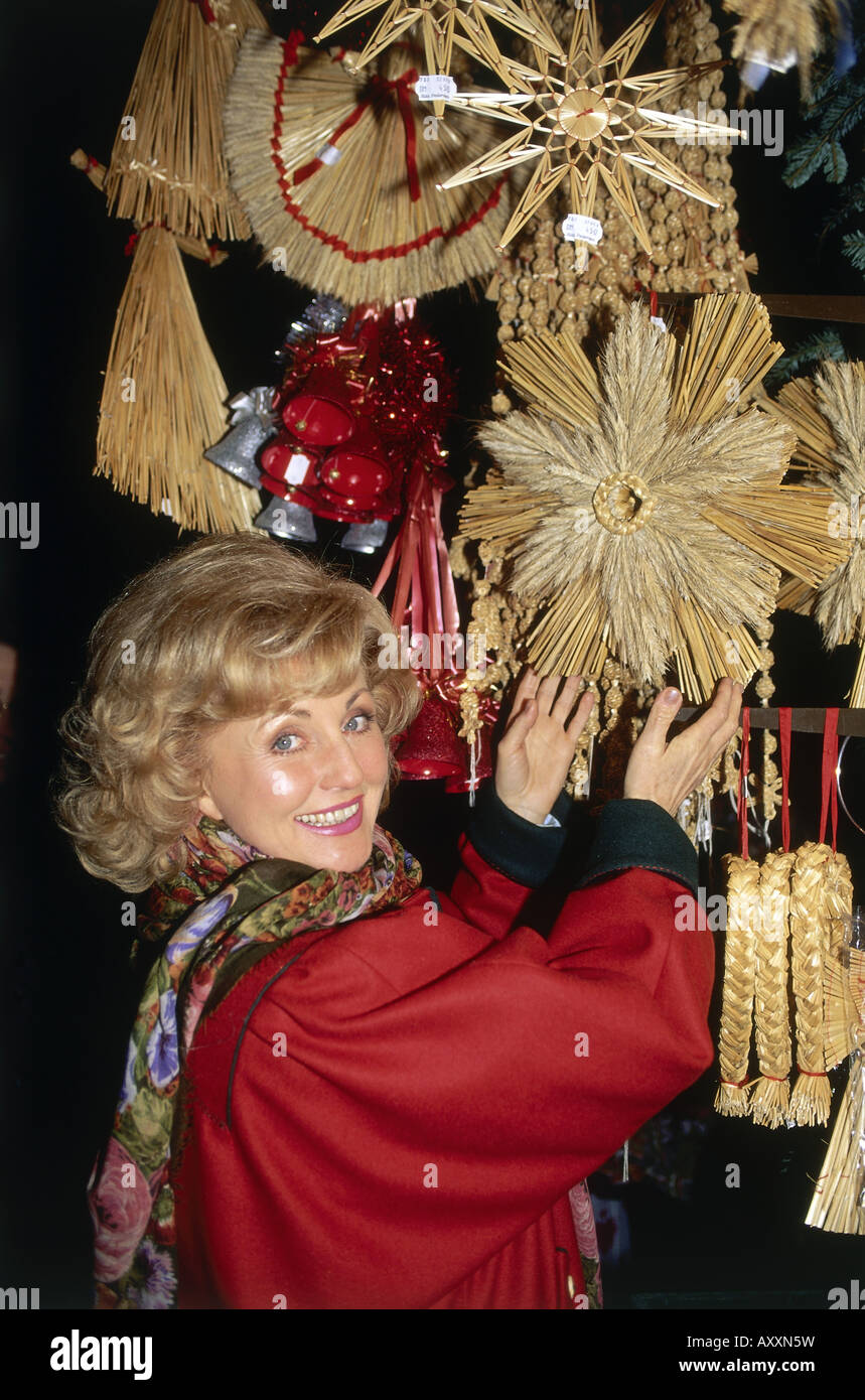 Hellwig, Margot, *5.7.1941, German singer, half length, Munich, 20.12. ...