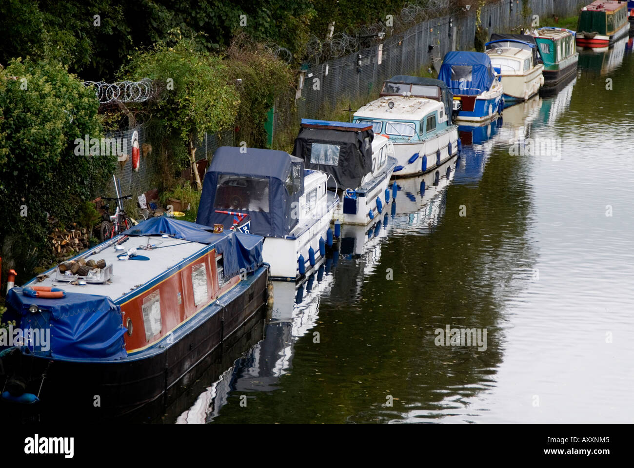 Moored barges hi-res stock photography and images - Alamy