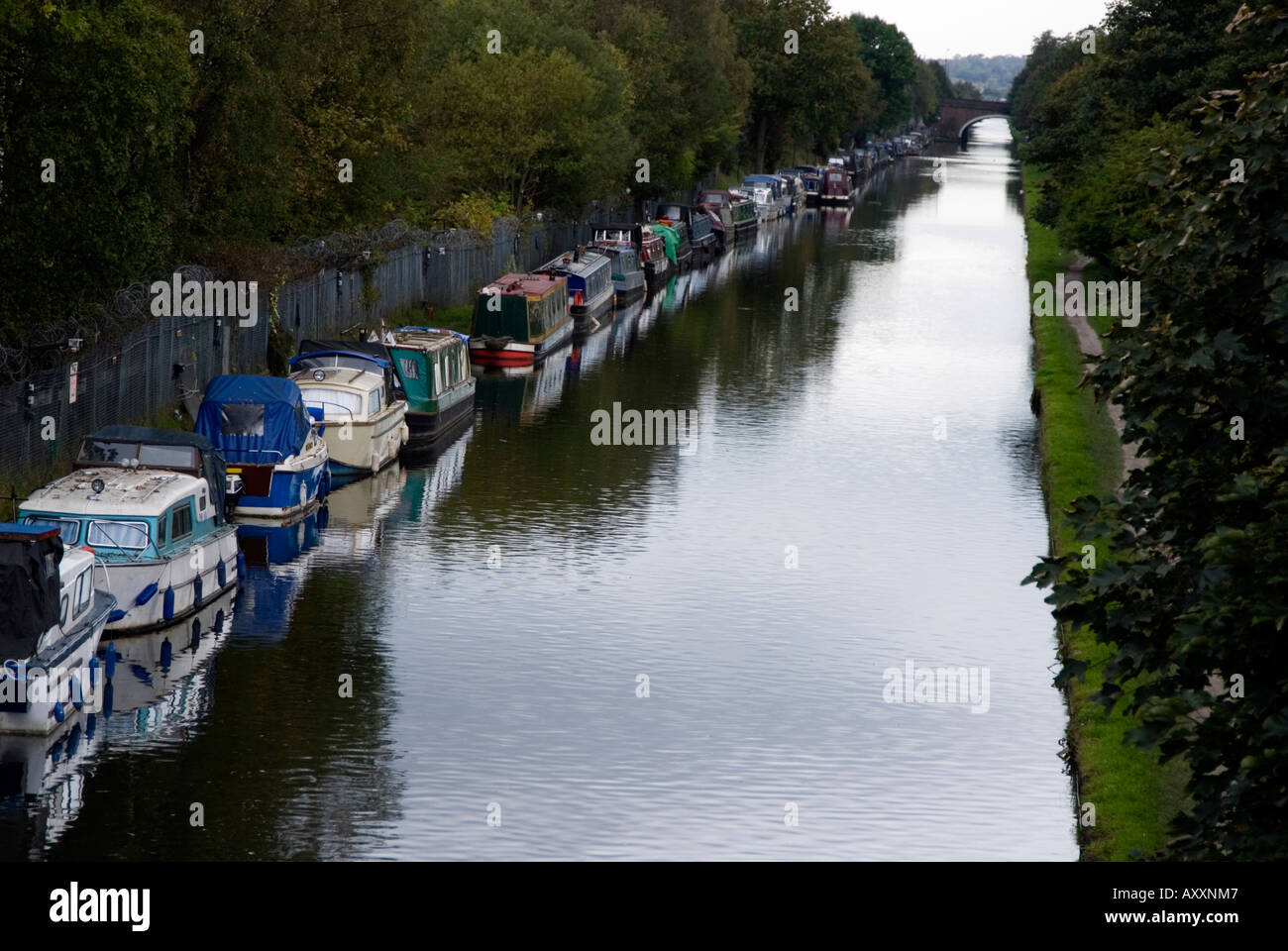 Moored barges hi-res stock photography and images - Alamy