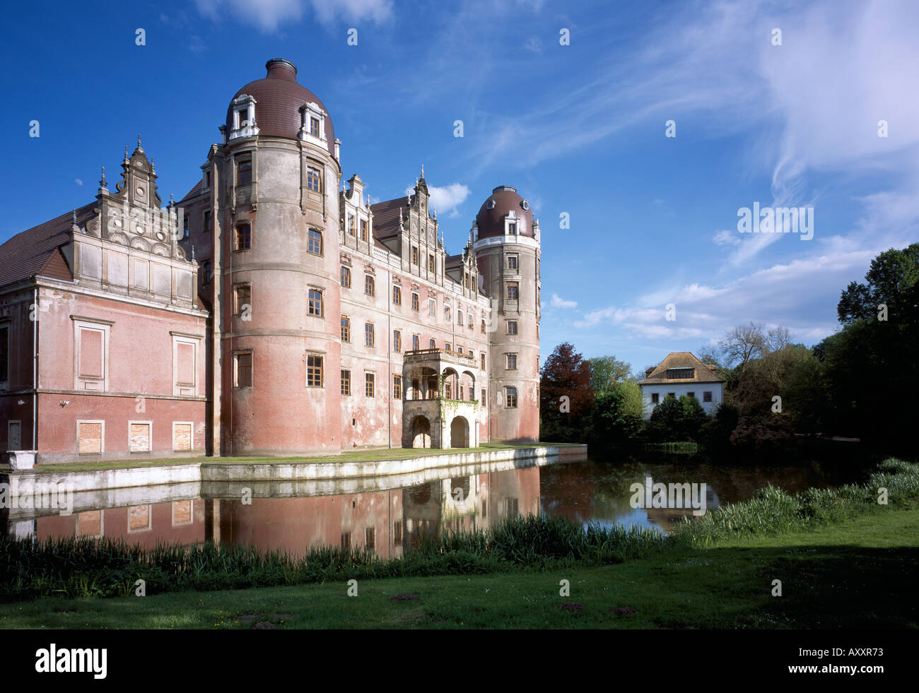 Schloss muskau muskau palace hi-res stock photography and images - Alamy