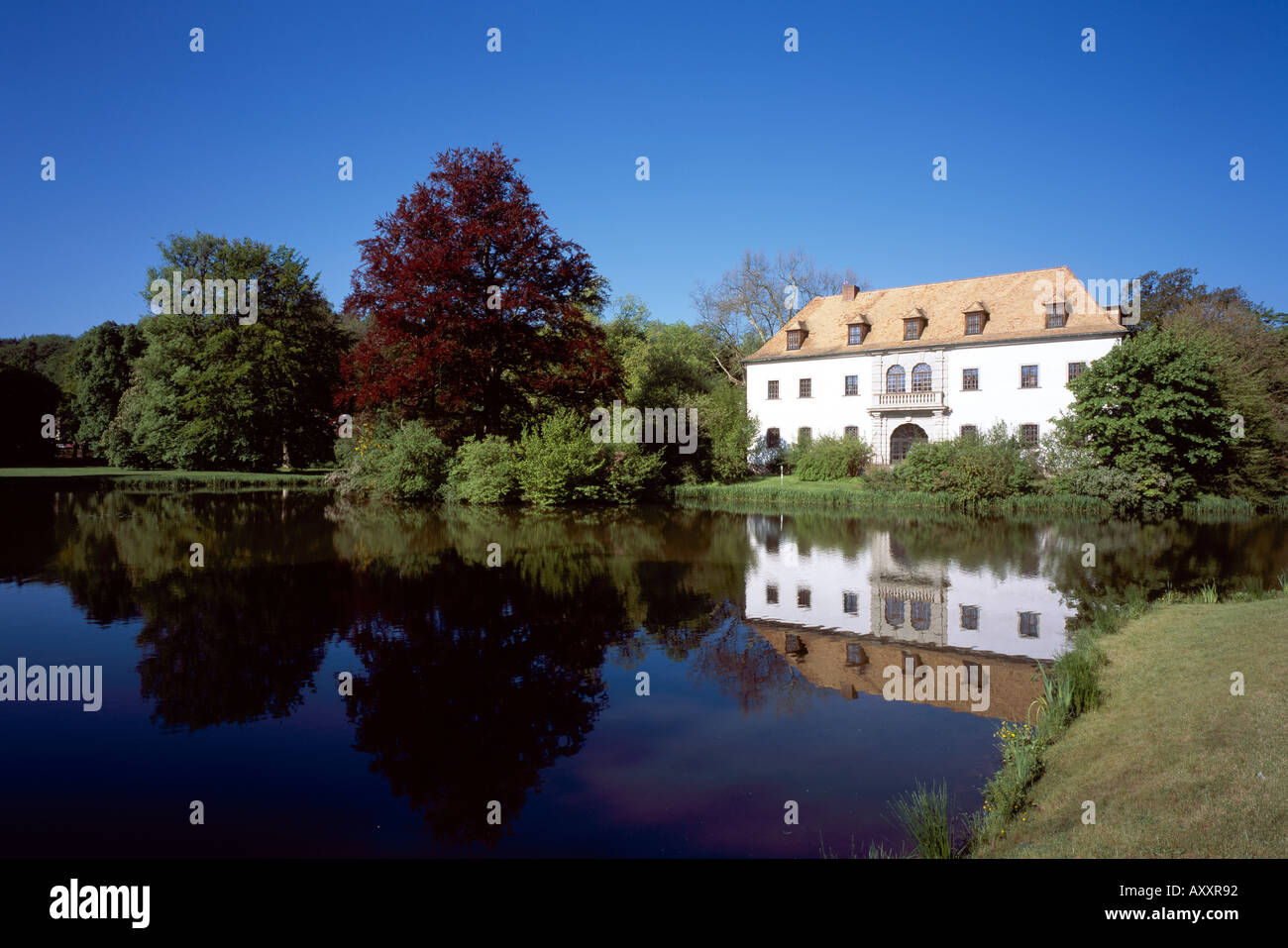 Bad Muskau, Landschaftspark (Park Muzakowski), Altes Schloß Stock Photo ...