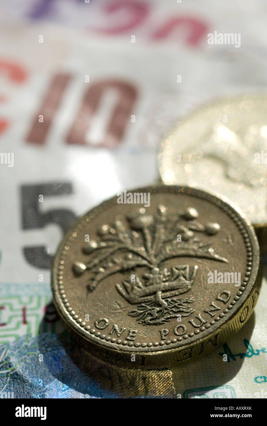 Queens Head On Coin High Resolution Stock Photography and Images - Alamy