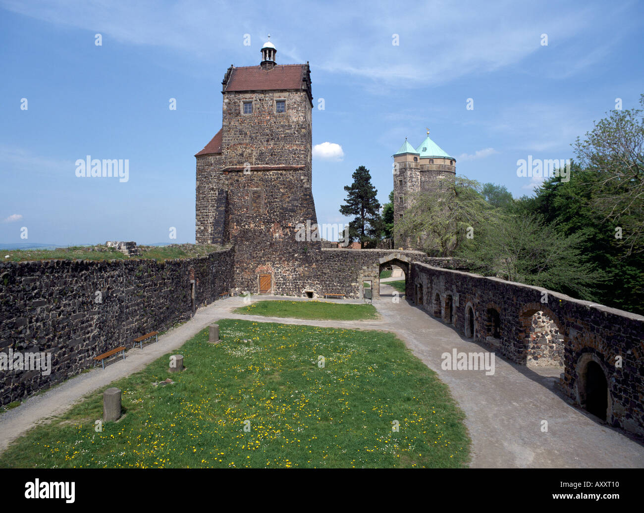 Stolpen, Burg, Blick vom Plateau auf Seigerturm und Coselturm Stock ...