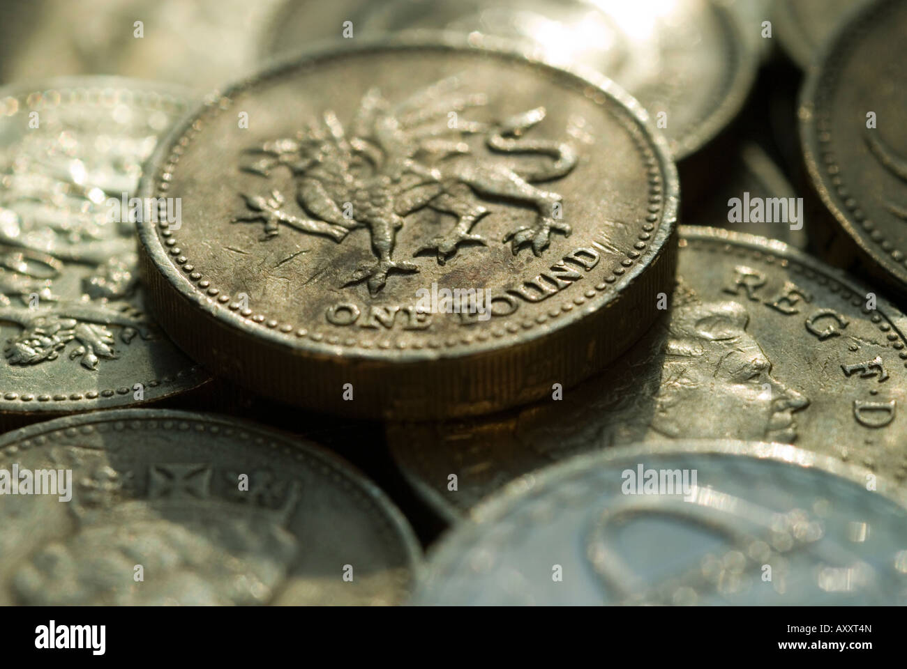Old pound coin hi-res stock photography and images - Alamy