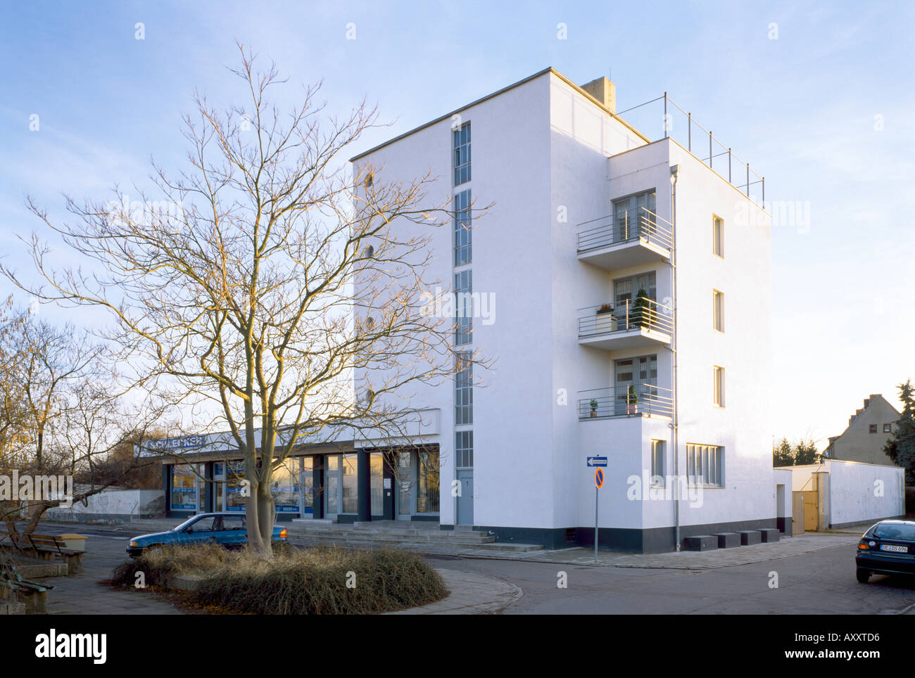 Dessau torten housing estate by walter gropius hi-res stock photography ... Dessau torten housing estate by walter gropius hi-res stock photography ...