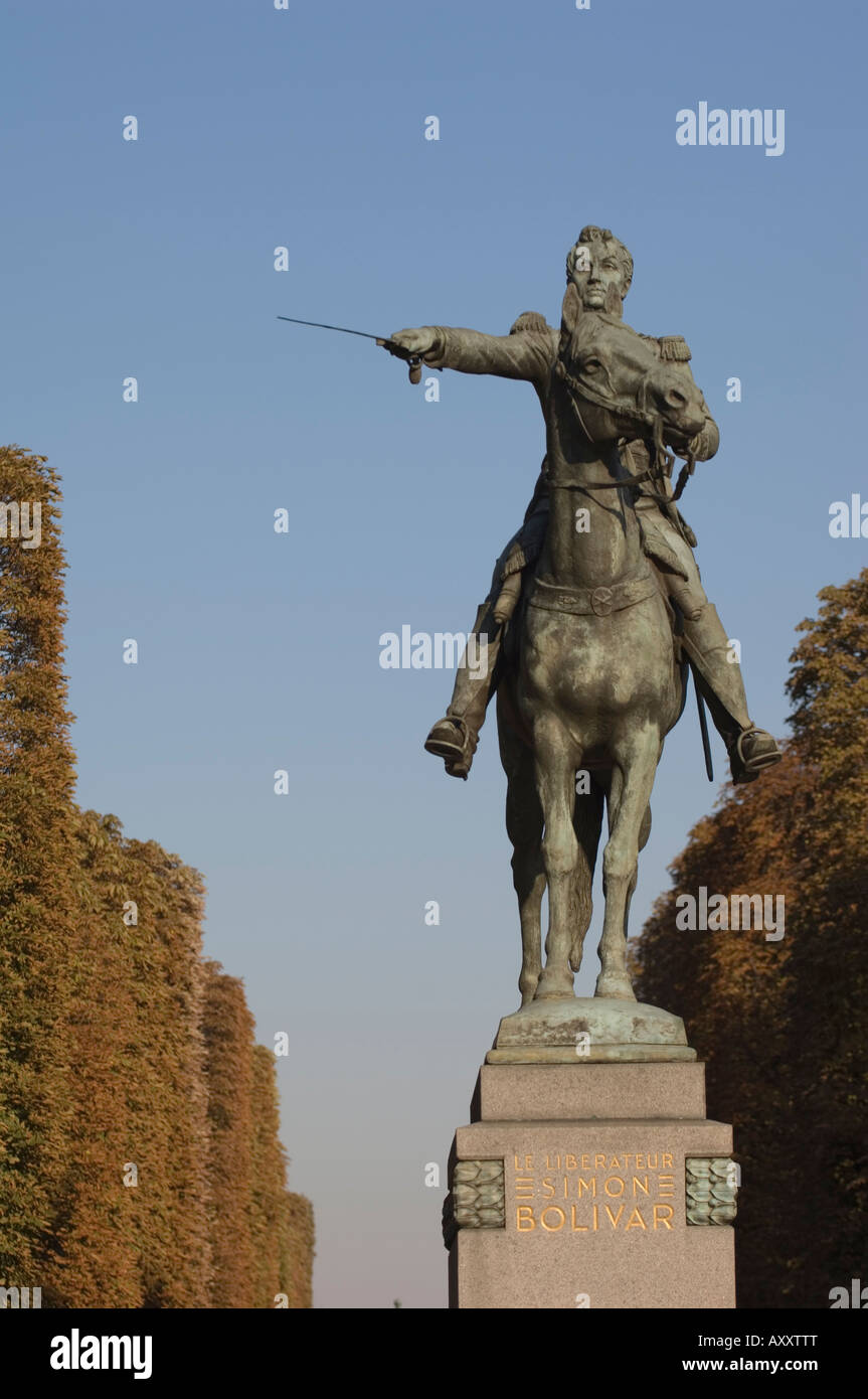 The sword paris france hi-res stock photography and images - Alamy