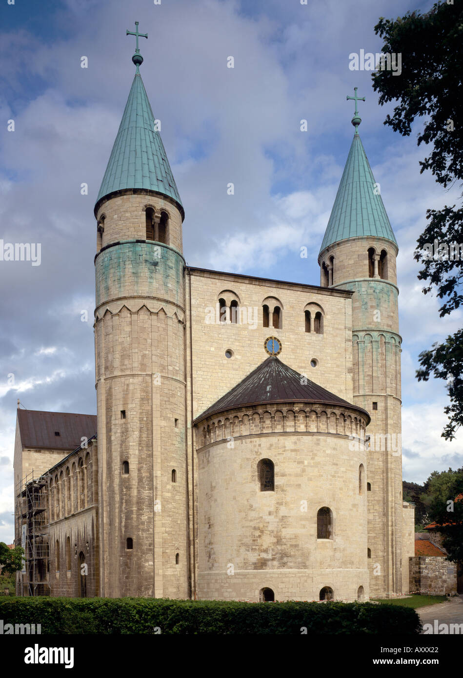 Gernrode, Stiftskirche St. Cyriakus, Blick von Westen Stock Photo - Alamy