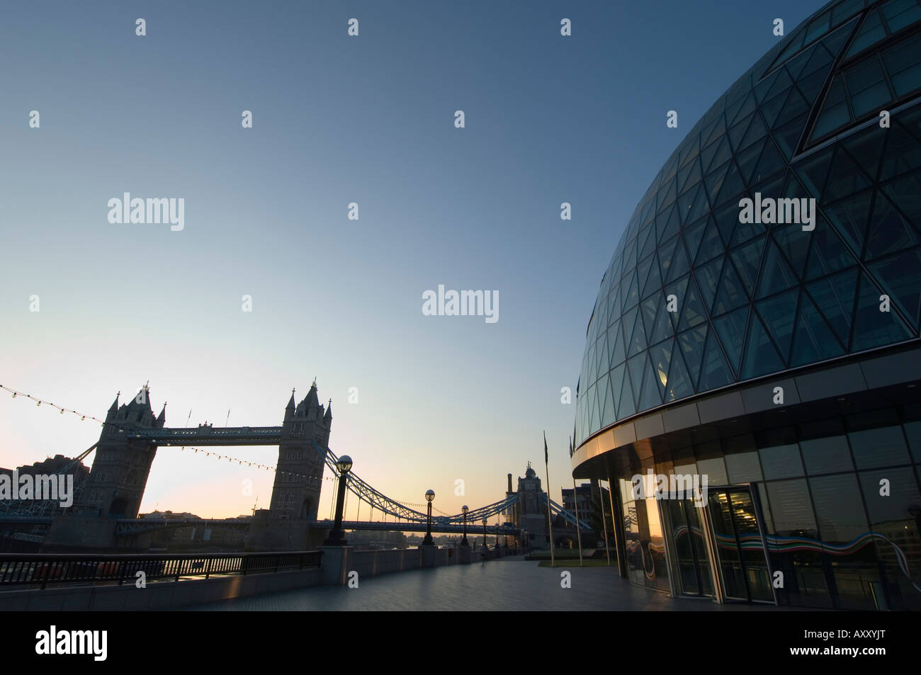 London building dome tower hi-res stock photography and images - Alamy