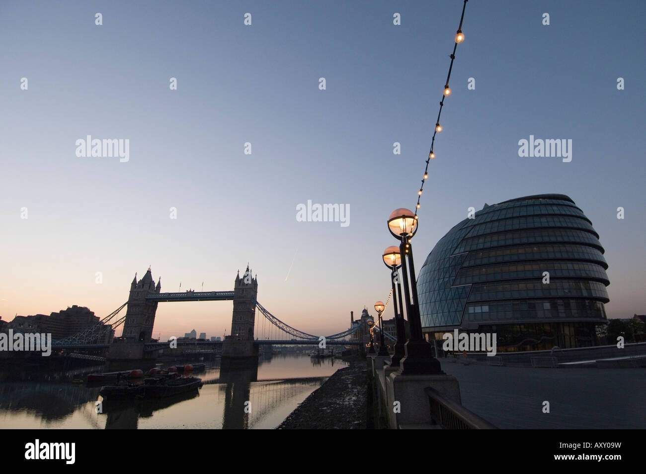 Bridge assembly hi-res stock photography and images - Alamy
