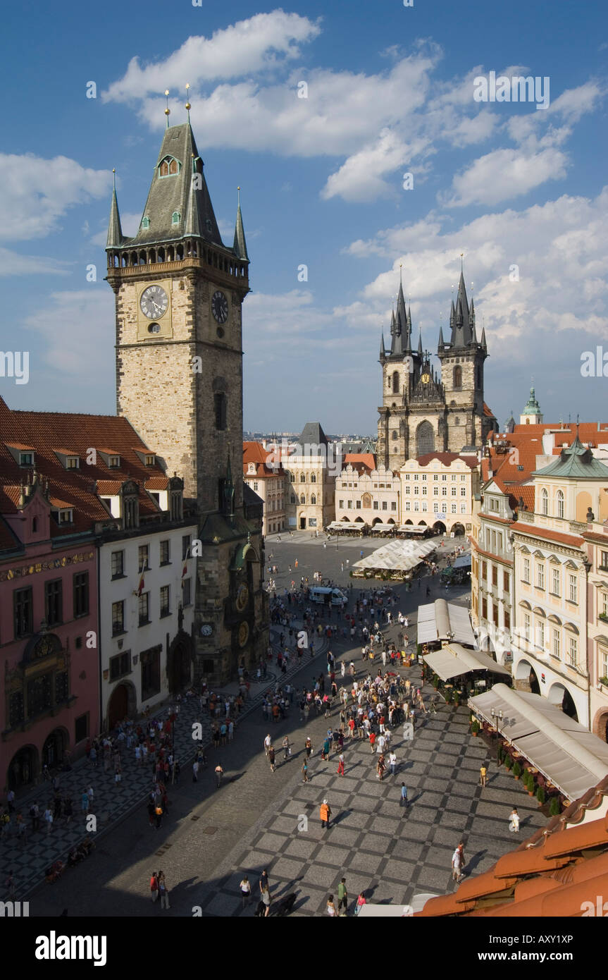 Old crowd hi-res stock photography and images - Alamy