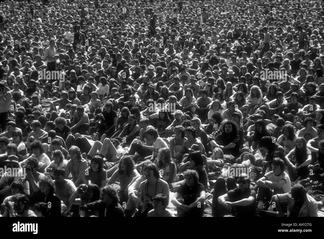 1980s festival crowd hi-res stock photography and images - Alamy