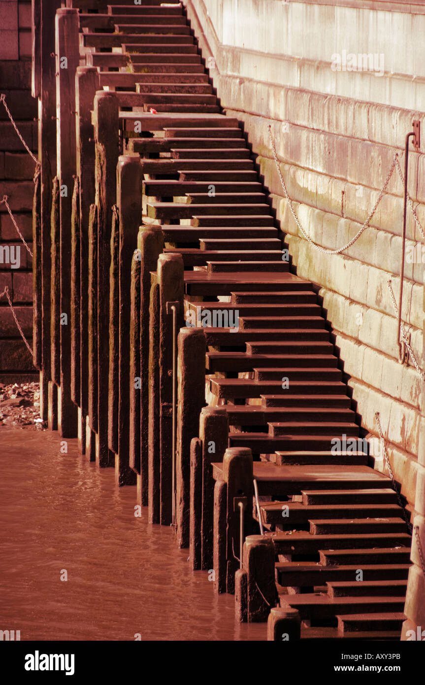 Steps down into thames hi-res stock photography and images - Alamy