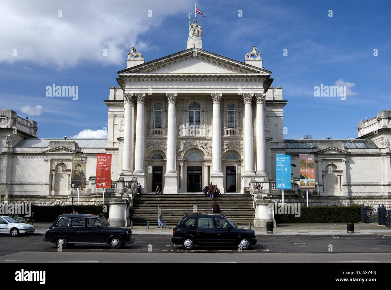 Tate britain front facade hi-res stock photography and images - Alamy