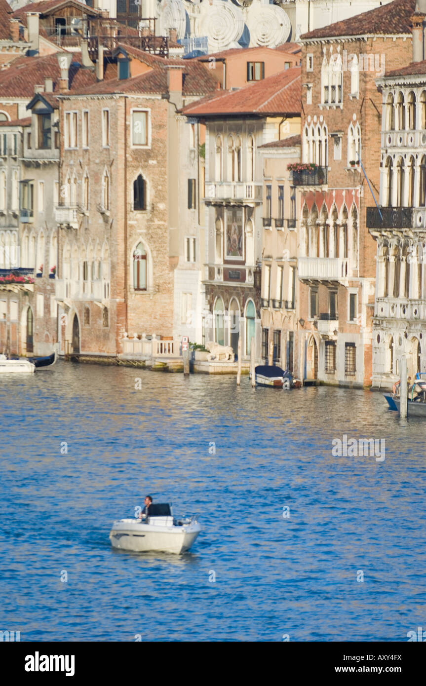High speed boat tour hi-res stock photography and images - Alamy