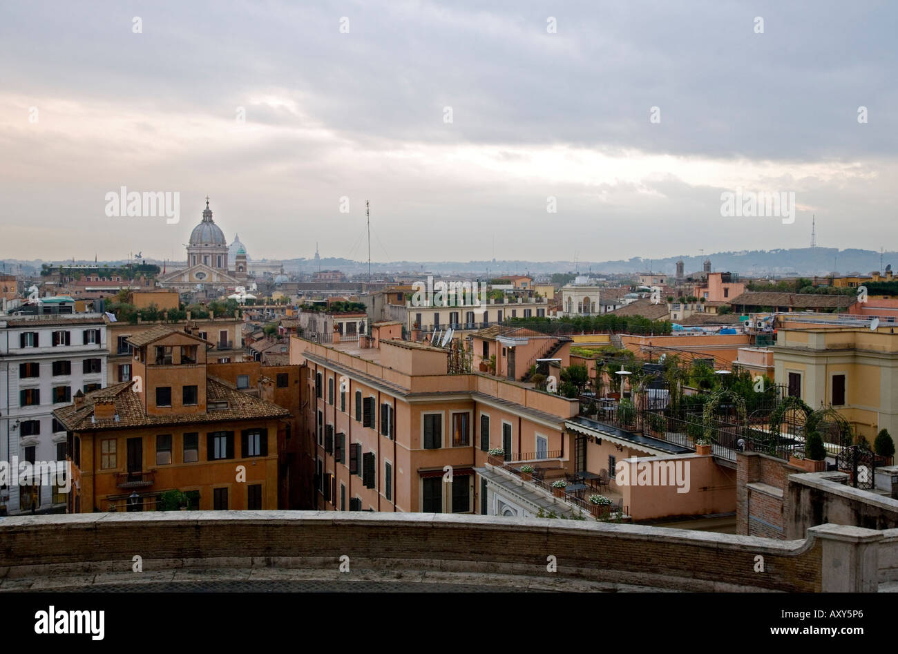 Roman skyline hi-res stock photography and images - Alamy