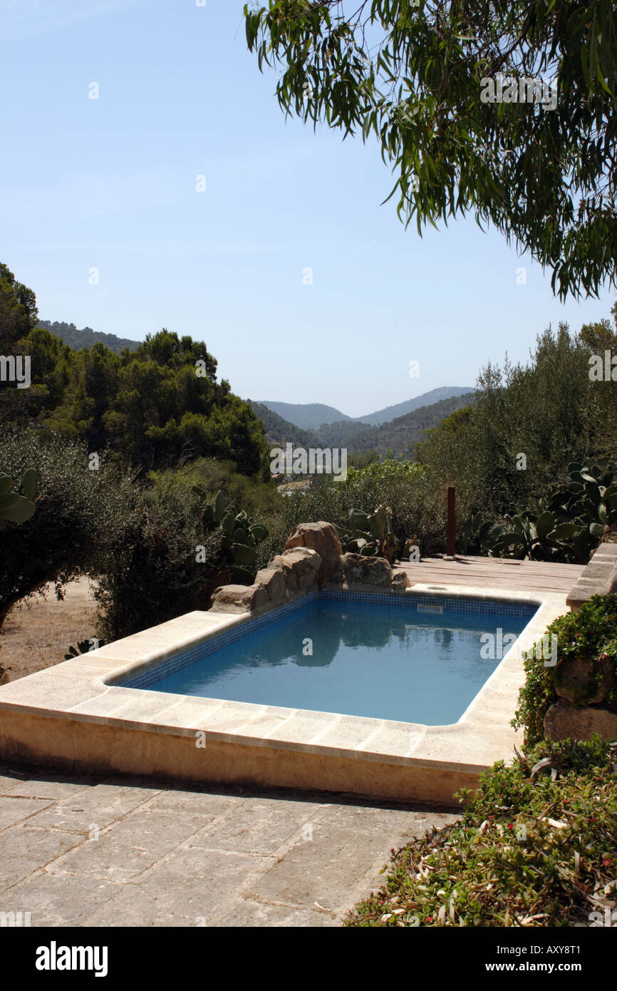 Outdoor swimming pool Stock Photo - Alamy