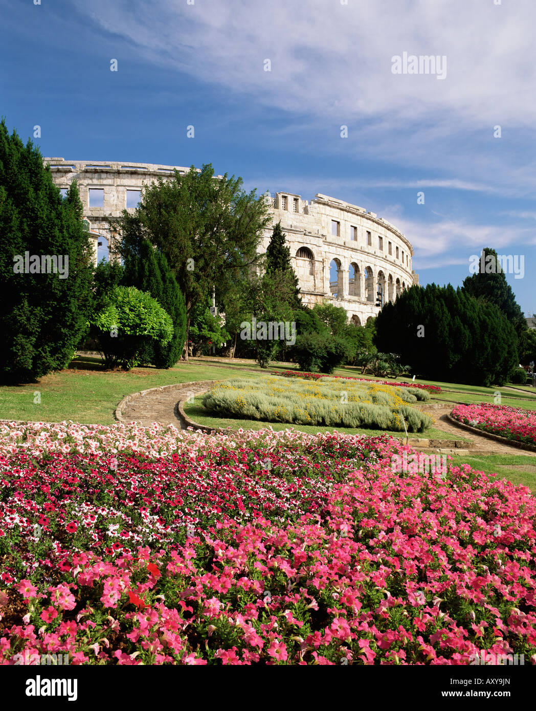 The roman amphitheatre hi-res stock photography and images - Alamy