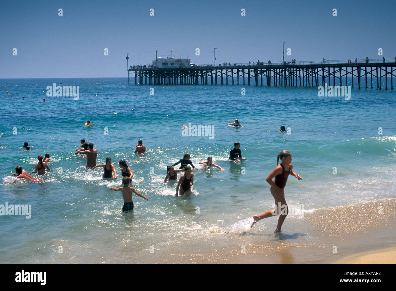 Crowded public beach beaches hi-res stock photography and images - Alamy