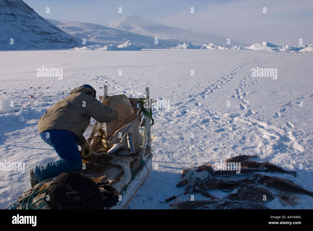 Inuit fisherman hi-res stock photography and images - Alamy
