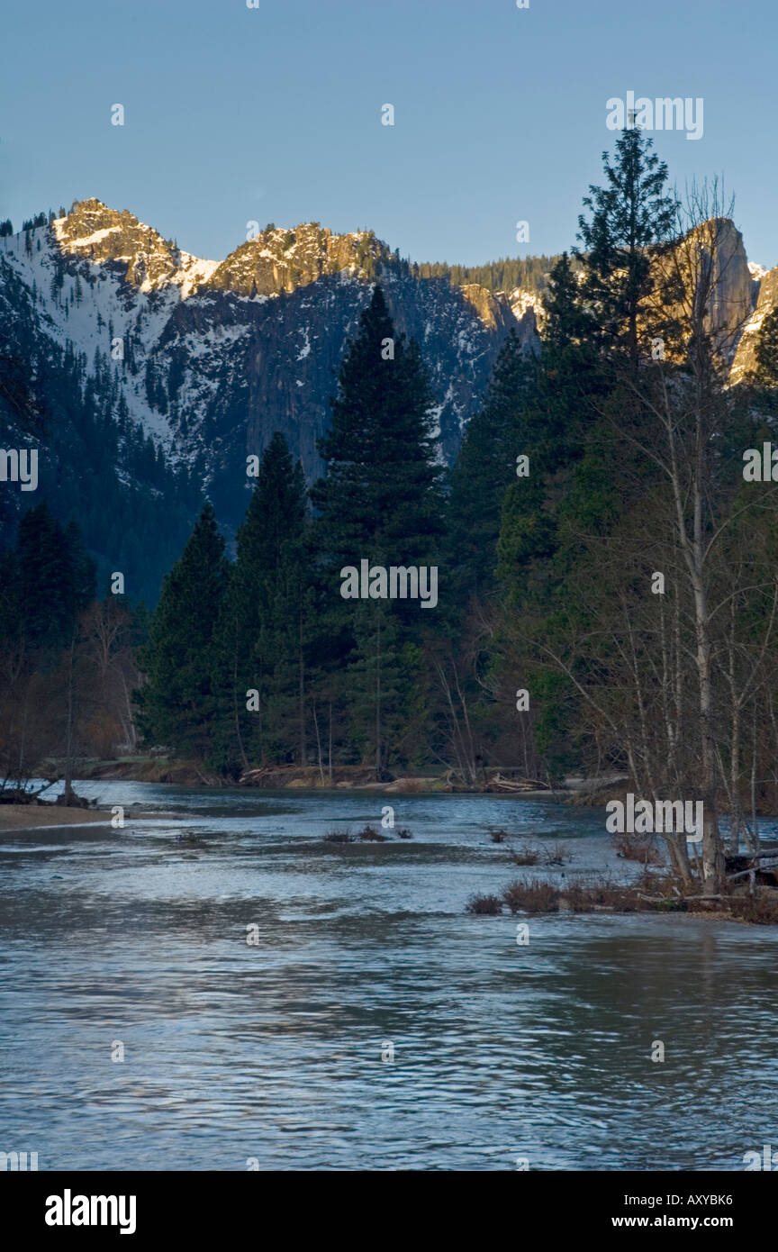Morning light on mountains over the Merced River in Spring Yosemite ...