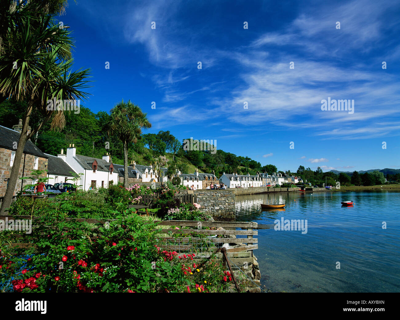 Plockton harbour hi-res stock photography and images - Alamy