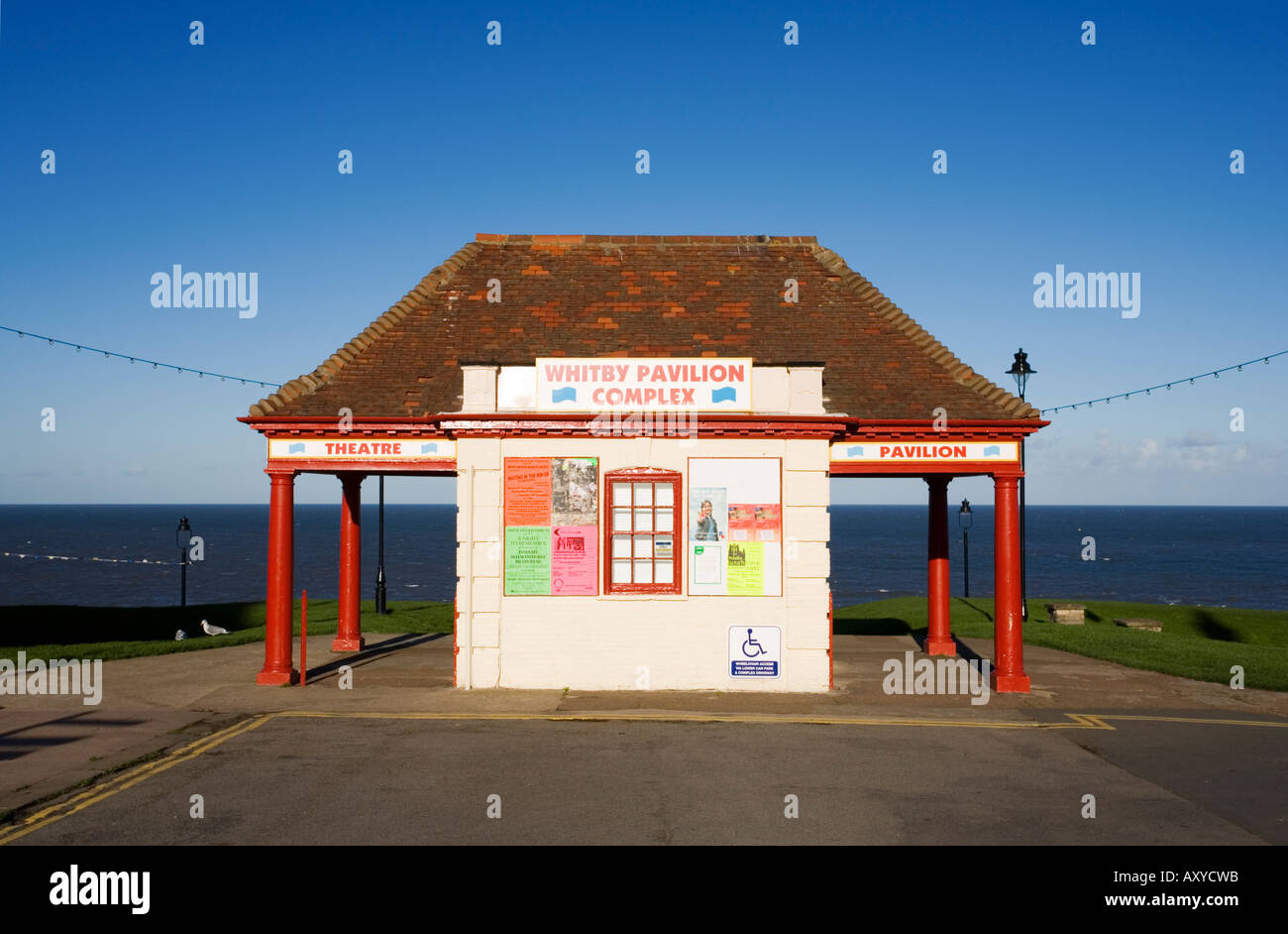 whitby cliff top shelter Stock Photo - Alamy