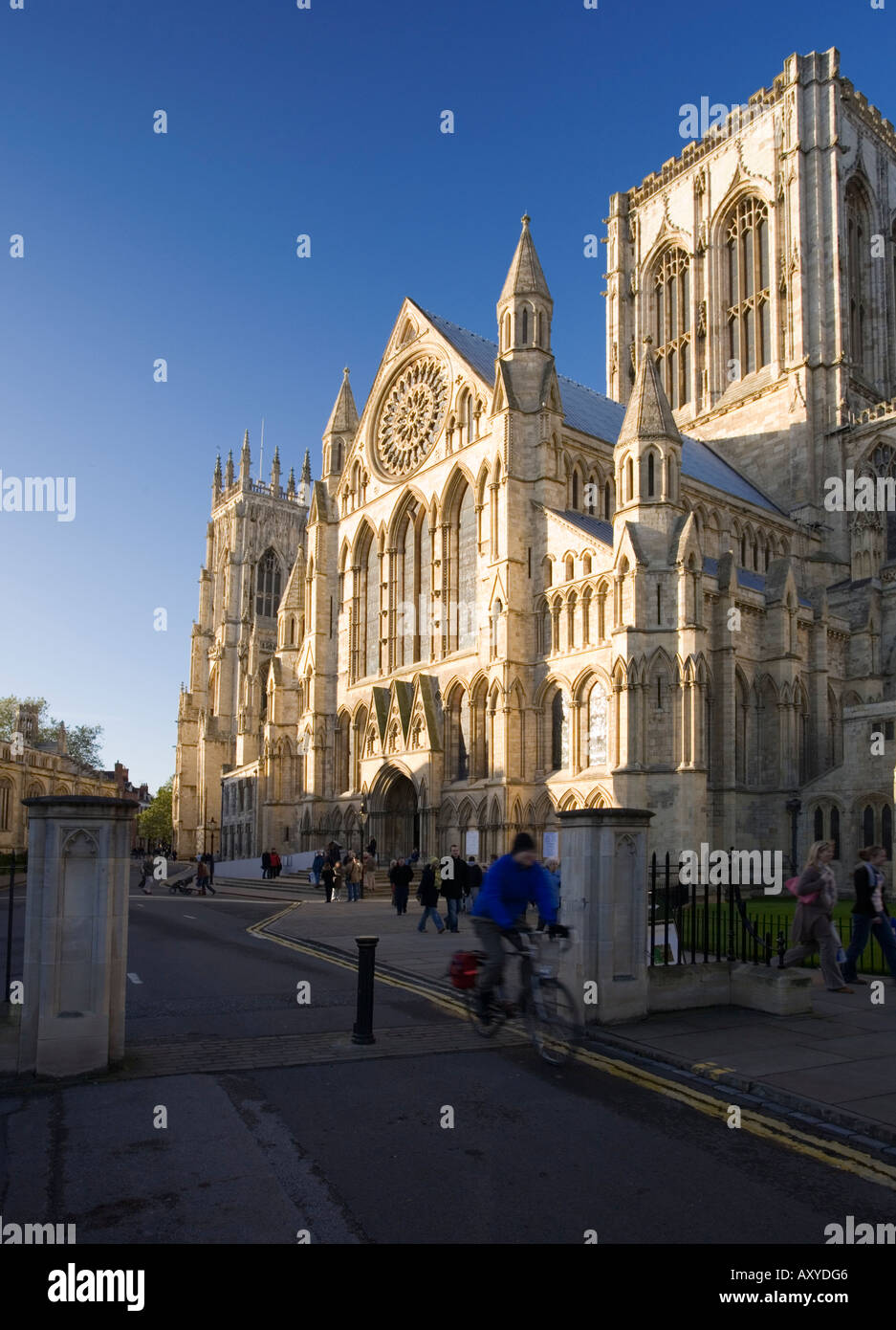 York centre bicycle hi-res stock photography and images - Alamy