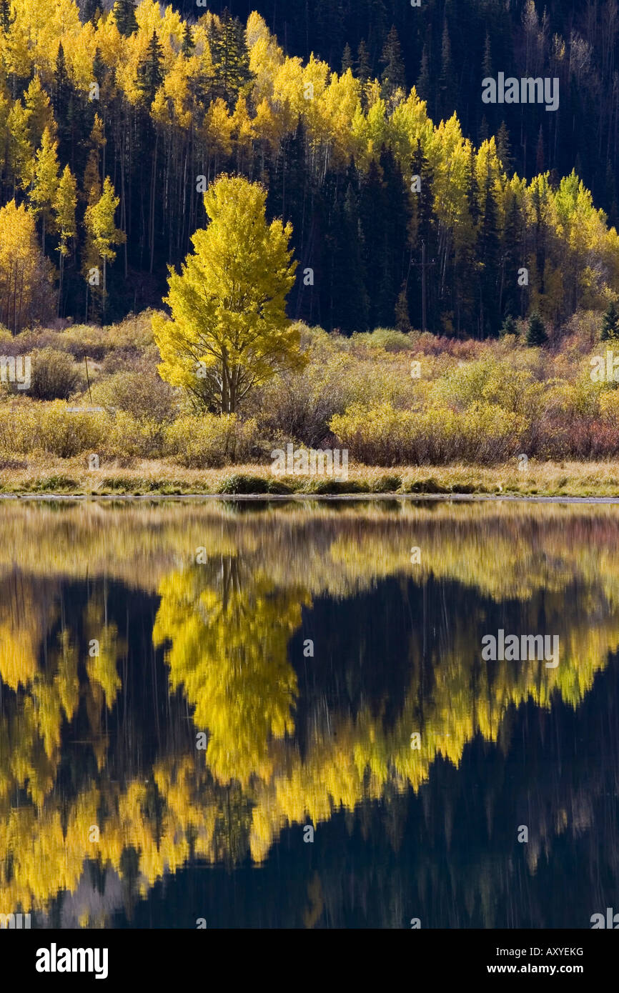 Crystal lake hi-res stock photography and images - Alamy