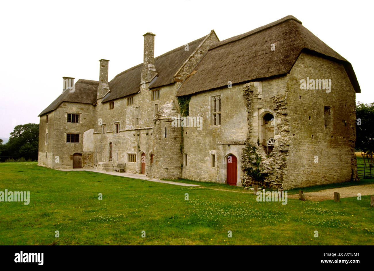 UK Dorset frome valley Woodsford Castle Stock Photo - Alamy