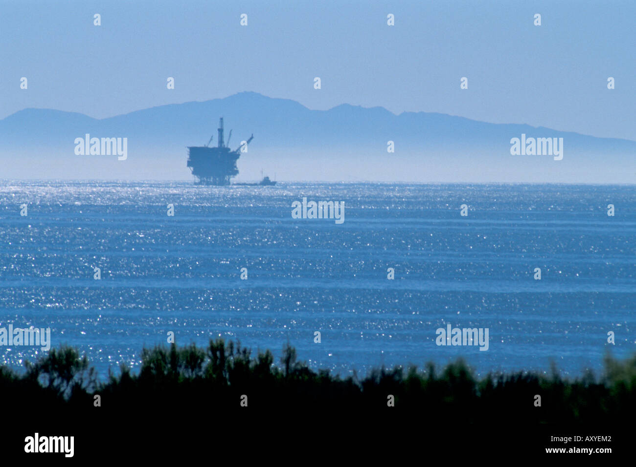 Offshore oil drilling rig in Santa Barbara Channel Pacific Ocean ...