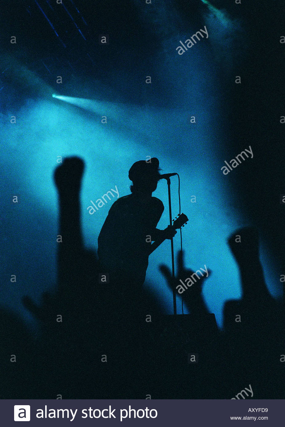 Singer On Stage Silhouette High Resolution Stock Photography and Images ...